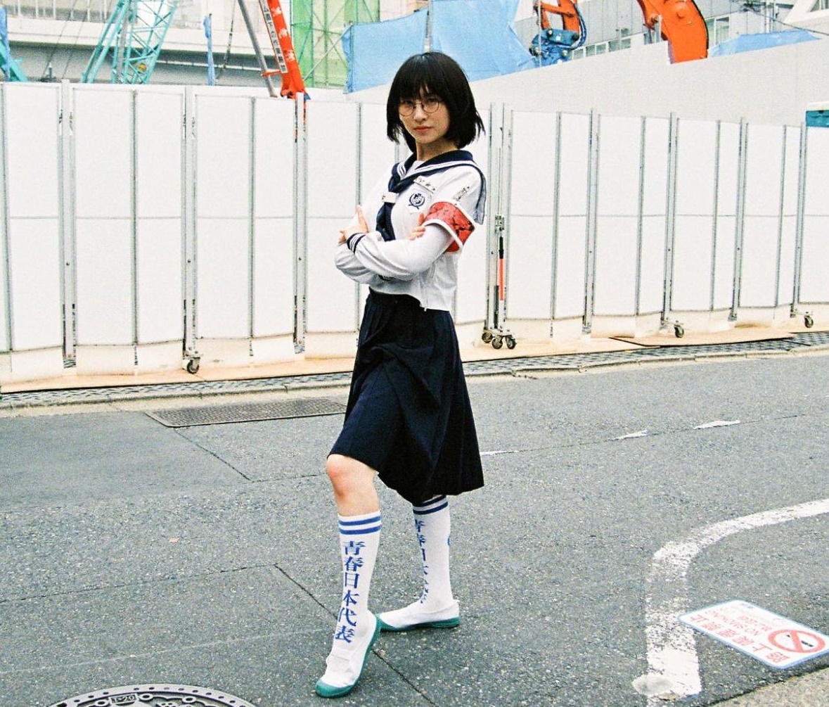 【画像10枚】suzukaの足が美脚すぎる！スタイル抜群の全身写真まとめ！ | なこしらべ